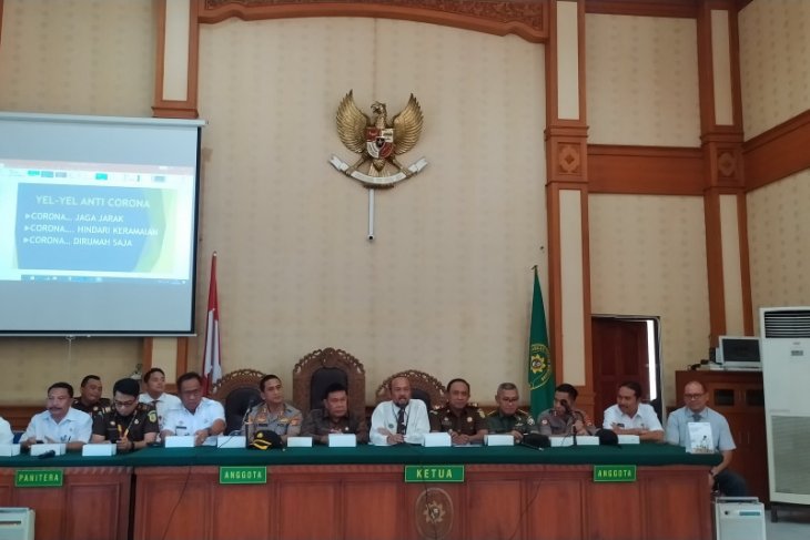 PN Denpasar tunda persidangan hingga dua minggu terkait COVID-19 ...