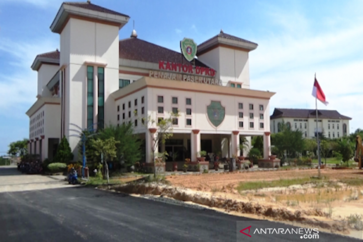 Enam fraksi DPRD Penajam setujui Raperda LKPJ disahkan menjadi Perda ... Enam fraksi DPRD Penajam setujui Raperda LKPJ disahkan menjadi Perda ...