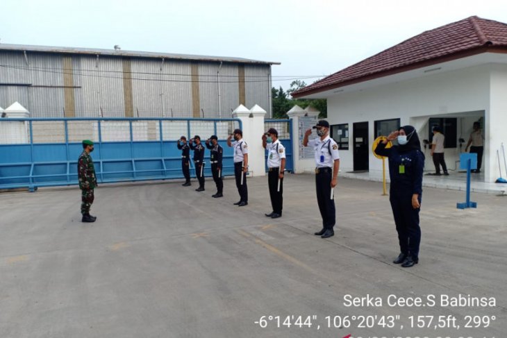 Babinsa Koramil 0221/Kopo Latih PBB Security PT. IMCP Indonesia Multi ...