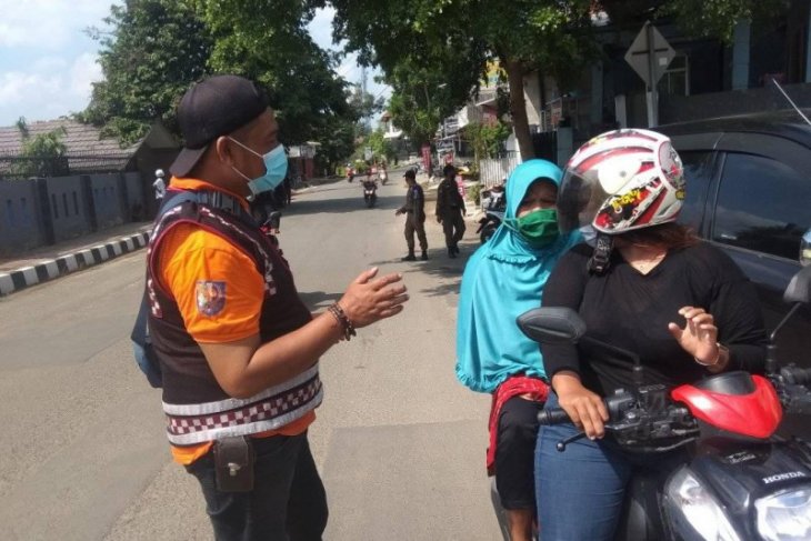 Petugas Pengawas Covid 19 Lebak Optimalkan Operasi Masker Bagi