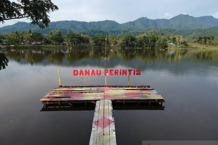 Danau Perintis jadi lokasi ngabuburit di Bone Bolango - ANTARA News ...