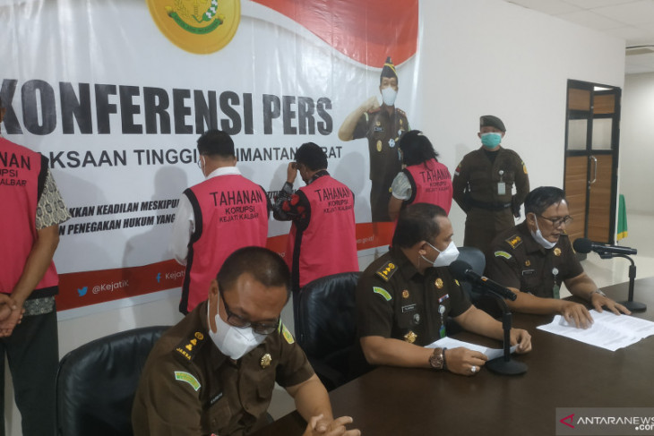 Kejati Kalbar Tahan Empat Tersangka Korupsi Dana Hibah Gereja Di