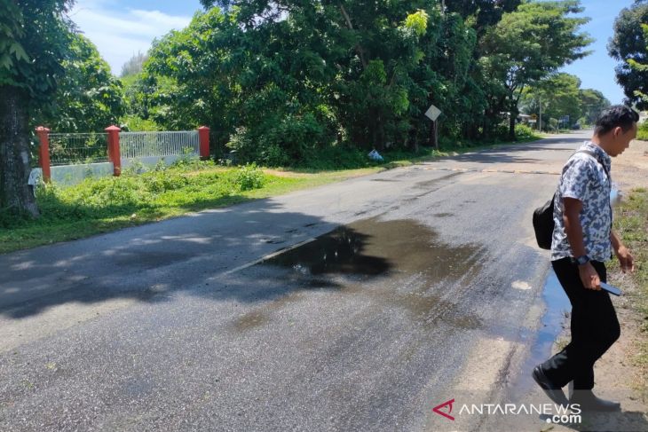 Awas, tumpahan solar bahayakan pengguna jalan di Aceh Jaya - ANTARA News Aceh