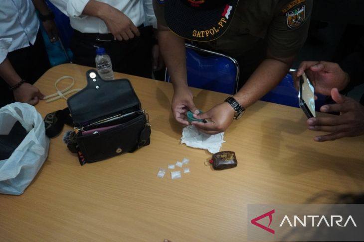 Patroli pelanggar syariat Islam, dapat muda-mudi pemakai sabu sabu - ANTARA News Aceh