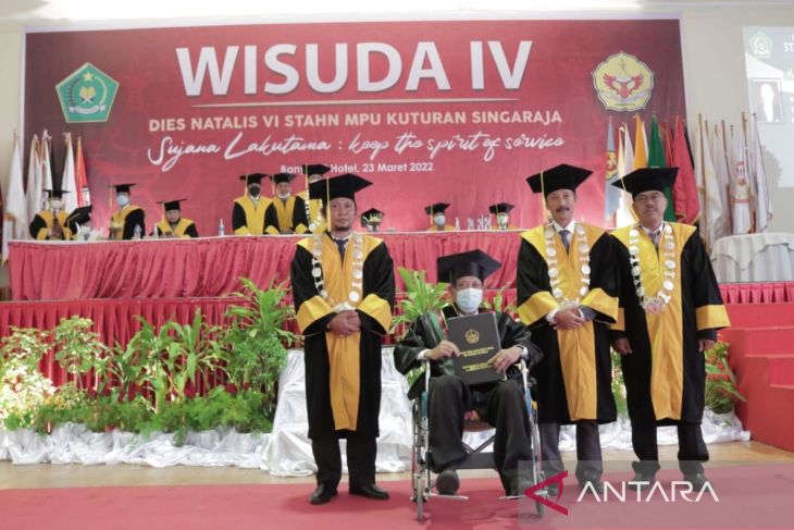 STAHN Mpu Kuturan Singaraja-Bali luluskan 152 wisudawan - ANTARA News Bali STAHN Mpu Kuturan Singaraja-Bali luluskan 152 wisudawan - ANTARA News Bali