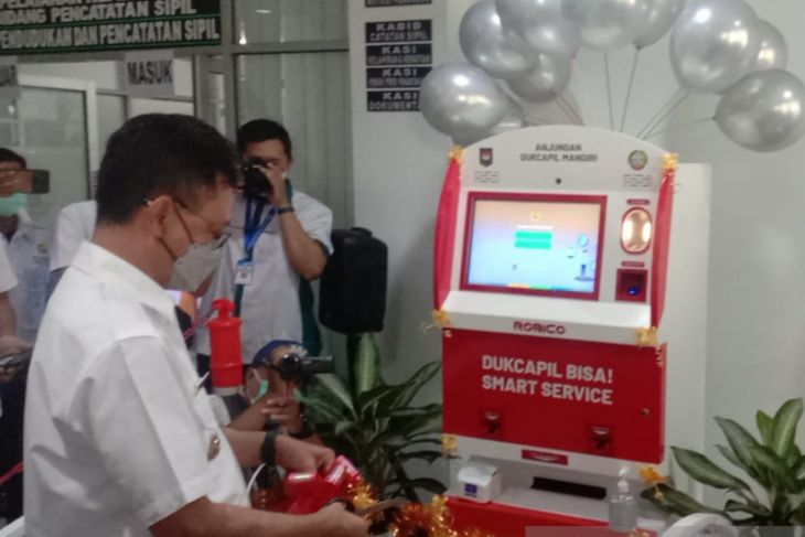 Pemkot Pontianak luncurkan mesin ADM memudahkan masyarakat cetak ... Pemkot Pontianak luncurkan mesin ADM memudahkan masyarakat cetak ...