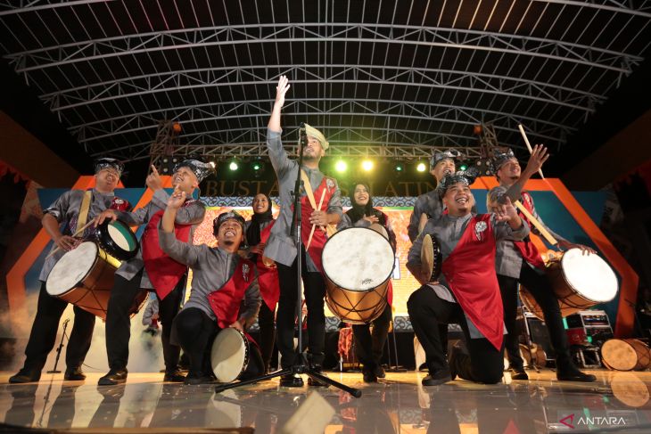 Aceh Perkusi sukses digelar, tabuhan rapai hingga negeri Singa - ANTARA ...