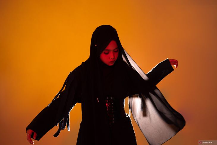 Hanin Dhiya ajak galau bersama lewat lagu terbaru "Sempat" - ANTARA ...