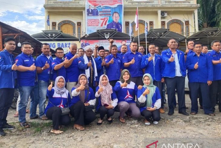 Hasan Basri terpilih jadi Sekretaris DPC Partai Demokrat Palas - ANTARA ... Hasan Basri terpilih jadi Sekretaris DPC Partai Demokrat Palas - ANTARA ...