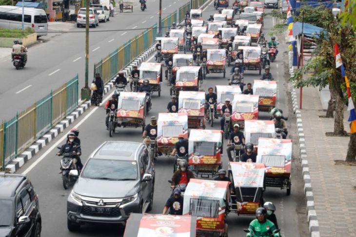 Pengemudi bentor di Medan siap antarkan Ganjar jadi Presiden 2024 - ANTARA News Sumatera Utara