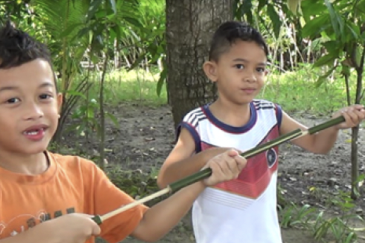 Mengenal permainan tradisional Gorontalo dari tempurung dan bambu ...