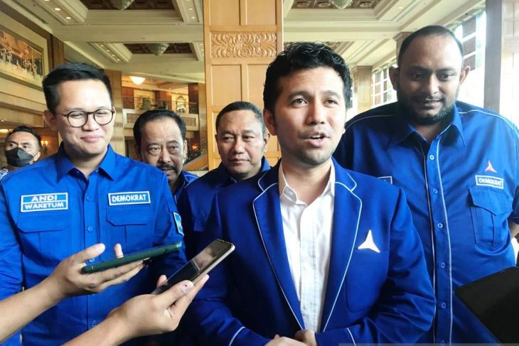Emil Dardak jadi pemimpin partai paling populer di Jatim versi SSC ...