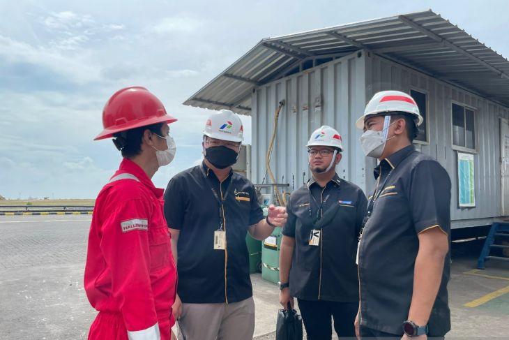 Pertamina Patra Niaga Salurkan Produk Smooth Fluid (SF 04) Perdana kepada PT Halliburton ...