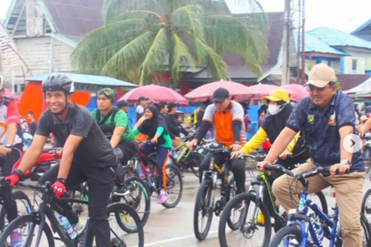 Sepeda santai 15KM HUT TNI di Tanjabbar - ANTARA News Jambi