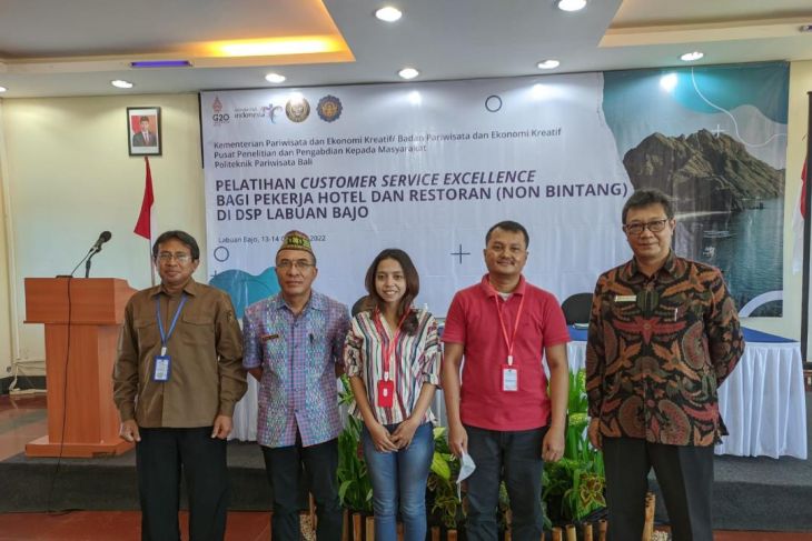 Poltekpar Bali tingkatkan kapasitas SDM pariwisata di Labuan Bajo-NTT - ANTARA News Bali