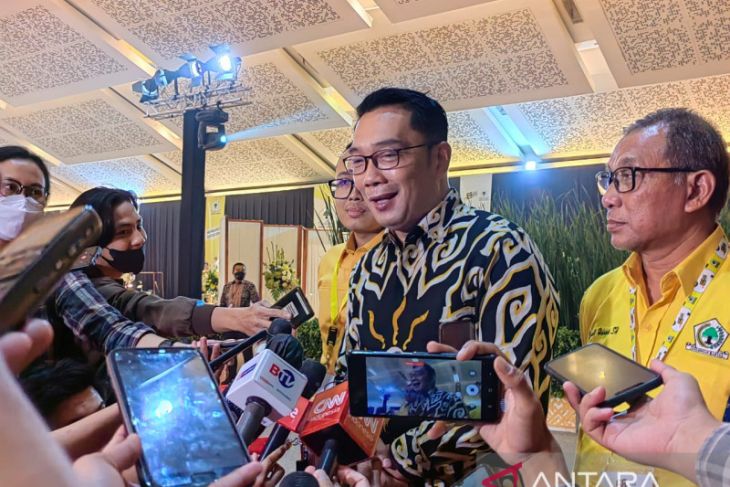 Jelang Pemilu, Ridwan Kamil pertimbangkan gabung ke Partai Golkar ... Jelang Pemilu, Ridwan Kamil pertimbangkan gabung ke Partai Golkar ...
