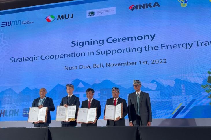 INKA-PLN kerja sama wujudkan transisi energi bidang transportasi ... INKA-PLN kerja sama wujudkan transisi energi bidang transportasi ...