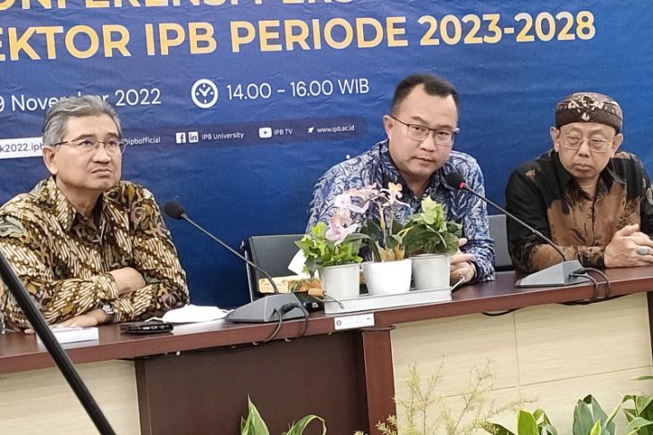 Arif Satria kembali menjadi Rektor IPB periode 2023-2028 - ANTARA News Megapolitan