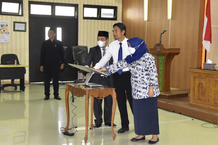 Bupati Madiun luncurkan portal Satu Data Indonesia - ANTARA News Jawa Timur Bupati Madiun luncurkan portal Satu Data Indonesia - ANTARA News Jawa Timur