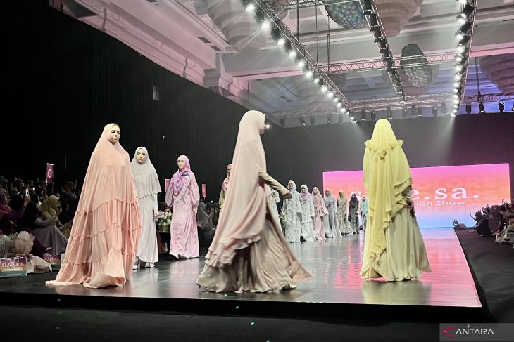 Tips pakai khimar untuk pemilik tubuh bongsor - ANTARA News Jawa Timur