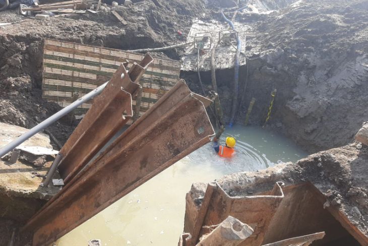 Cak Eri: Peremajaan pipa lama PDAM tingkatkan kualitas air di Surabaya ...