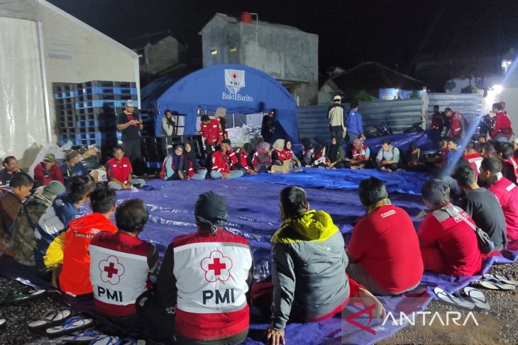 PMI dapat tenaga bantuan relawan baru dari Jatim dan Jateng - ANTARA ...