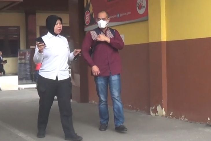 Venna Melinda laporkan Ferry Irawan ke Polda Jatim atas dugaan KDRT - ANTARA News Jawa Timur