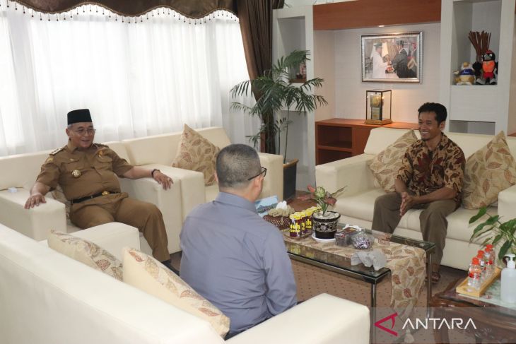 Buku biografi H Achmad Fikry di tahap perampungan data - ANTARA News ...