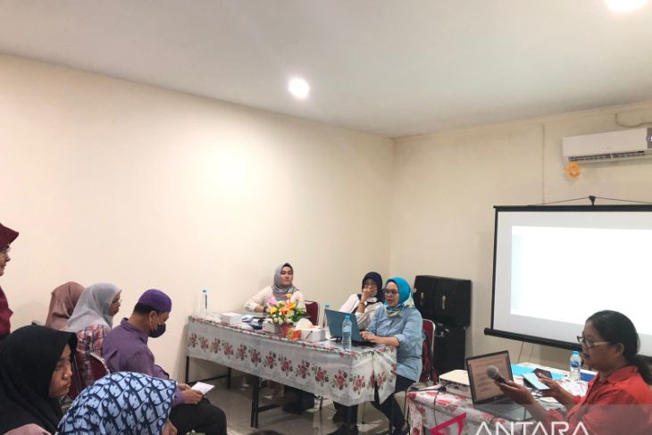 YLBH-PIK Pontianak gandeng penyandang disabilitas cegah KBGO - ANTARA ...