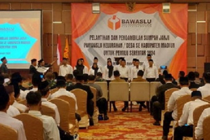 206 anggota panwaslu Kabupaten Madiun siap awasi Pemilu 2024 - ANTARA ...