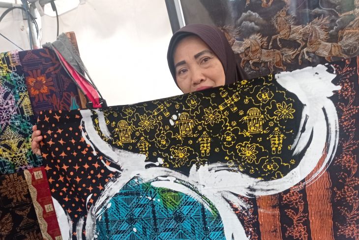 Perajin batik lokal di Kabupaten Lebak Banten menggeliat lagi - ANTARA ...