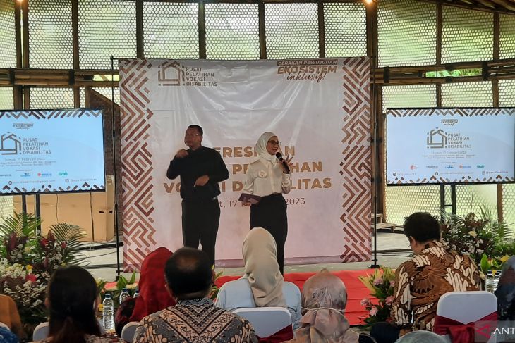 Angkie Yudistia buka pusat pelatihan kerja untuk kelompok difabel - ANTARA News Banten