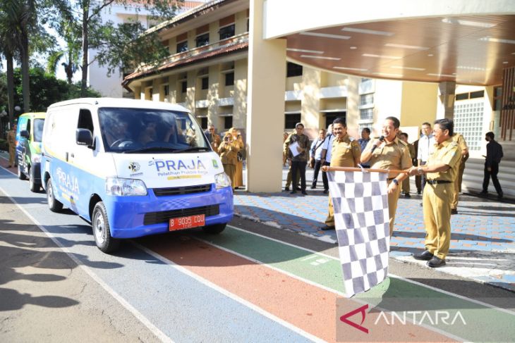 Disnaker Kota Tangerang luncurkan mobil pelatihan praktek kerja ...