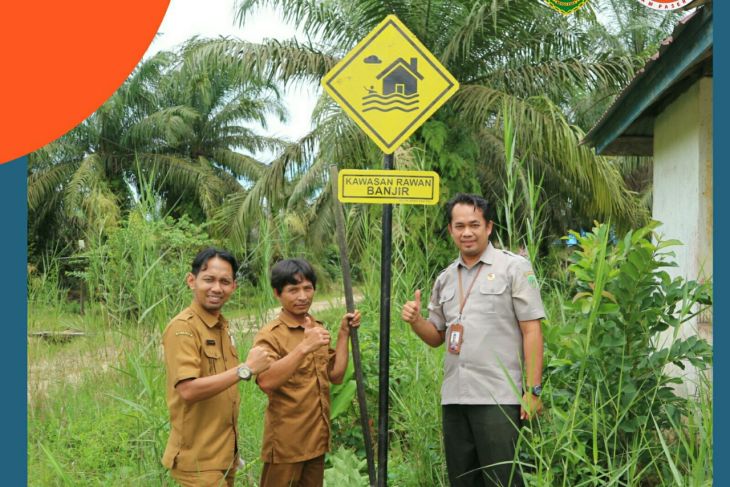 BPBD Penajam lakukan mitigasi melalui pemasangan rambu rawan banjir - ANTARA News Kalimantan Timur