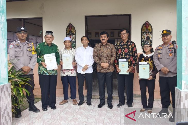 Segera daftarkan rumah ibadah ke Kantor Pertanahan - ANTARA News Bangka ...