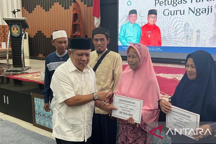 Pemkab Kubu Raya berikan insentif ke guru mengaji dan petugas fardu kifayah - ANTARA News ...