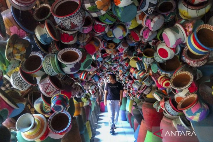 Karya seni di Serayu Pot & Terracotta-Ubud - ANTARA News Megapolitan