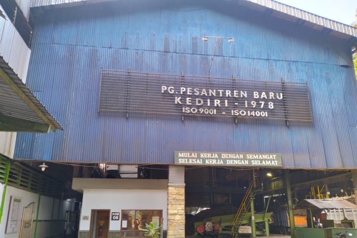 Pabrik gula Pesantren Baru Kediri target giling tebu 845 ribu ton ...