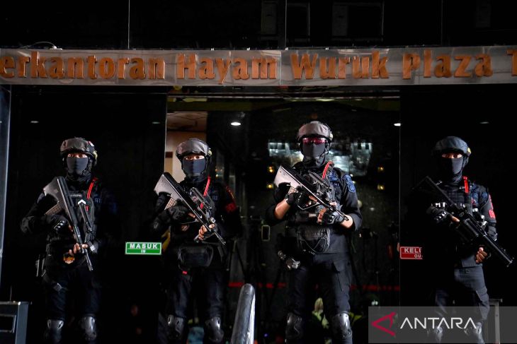 Polisi grebek perkantoran di Jakarta jadi sarang WNA buka judi online ...