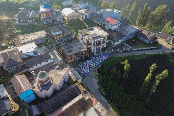 Shalat Idul Adha di perkampungan Suku Tengger - ANTARA News Jawa Timur