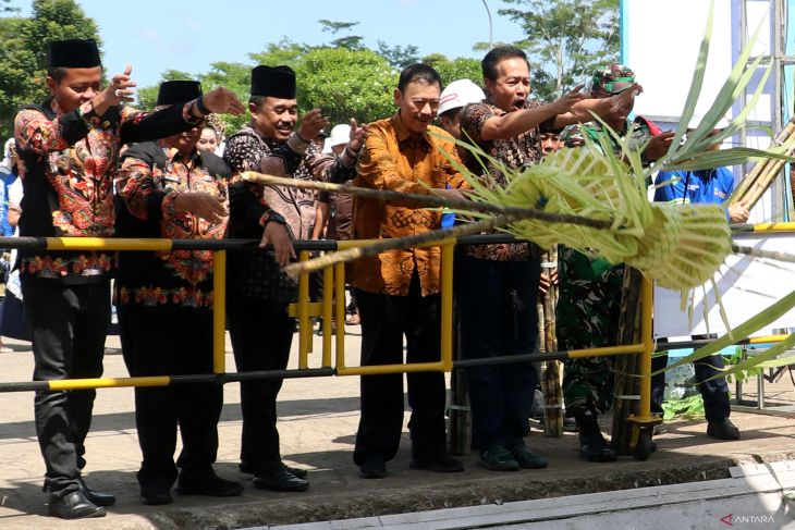 Tradisi Upacara Temanten Tebu PG RMI Blitar - ANTARA News Jawa Timur