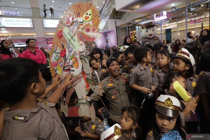 Wayang edukasi sarapan bergizi oleh polisi - ANTARA News Jawa Timur