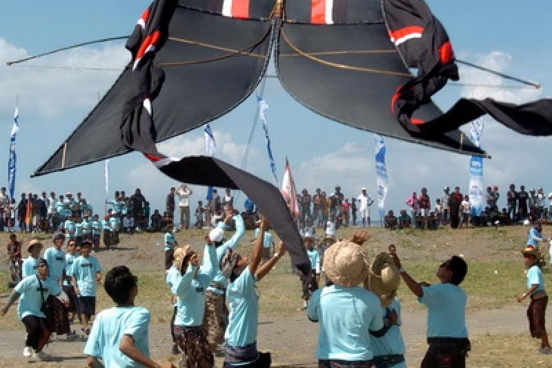 Sanur International Kite Festival Diikuti 1.100 Layangan - ANTARA News