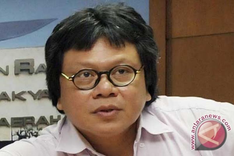 Ombudsman soroti penggunaan kartu debit dikenakan biaya - ANTARA News