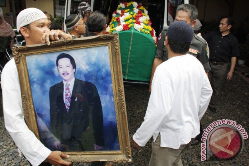 Aom Kusman layak peroleh penghargaan seni budaya - ANTARA News