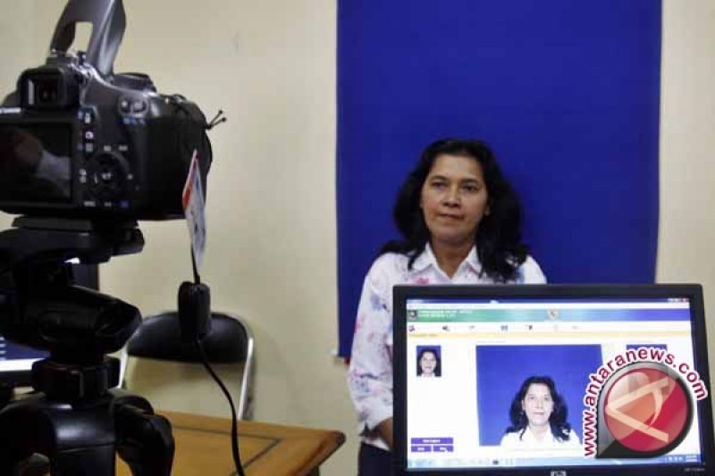 Sleman belum layani pemotretan e-KTP luar daerah - ANTARA News ...