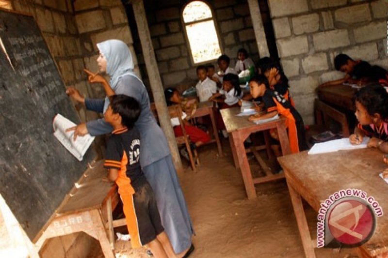 180 Guru bersertifikasi terancam tidak mendapat tunjangan - ANTARA News ...