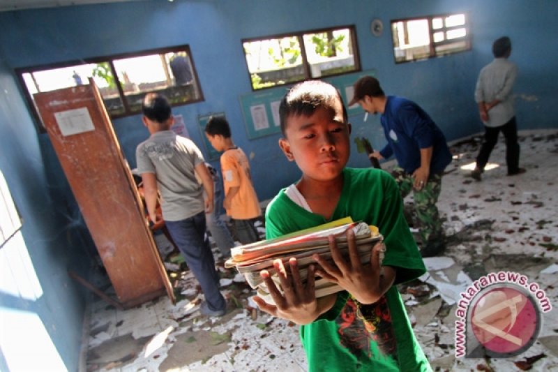 Disdikpora Gunung Kidul perbaiki ruangan sekolah rusak - ANTARA News ...