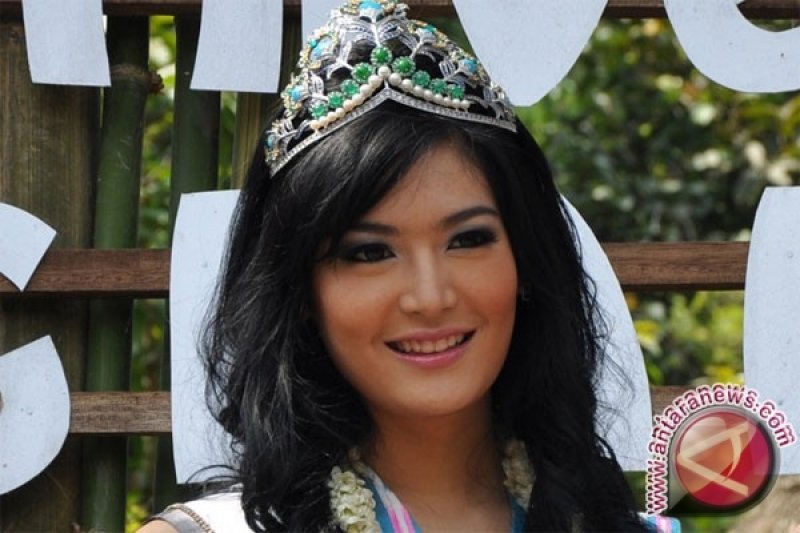 Putri Indonesia 2011 jagokan Jerman - ANTARA News Yogyakarta - Berita ...