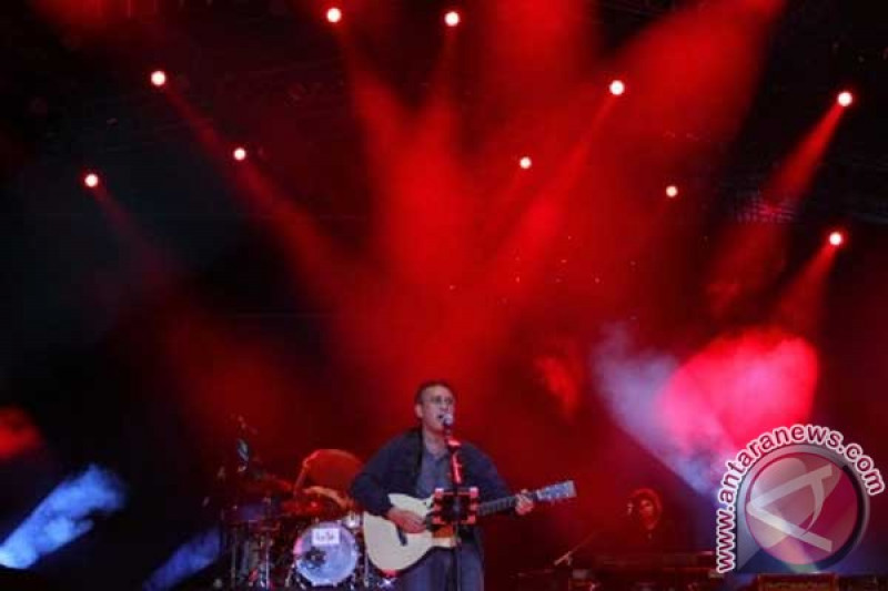 Aksi Iwan Fals - ANTARA News